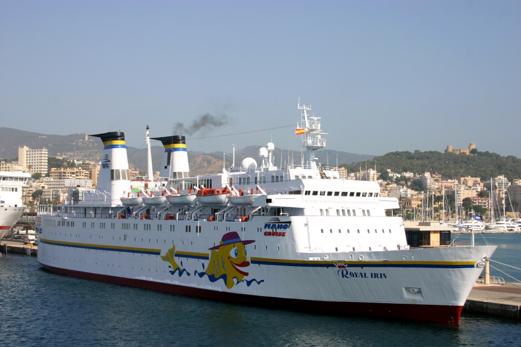 MERCHANTSHIPS.info - Mano Cruise/Royal Iris
