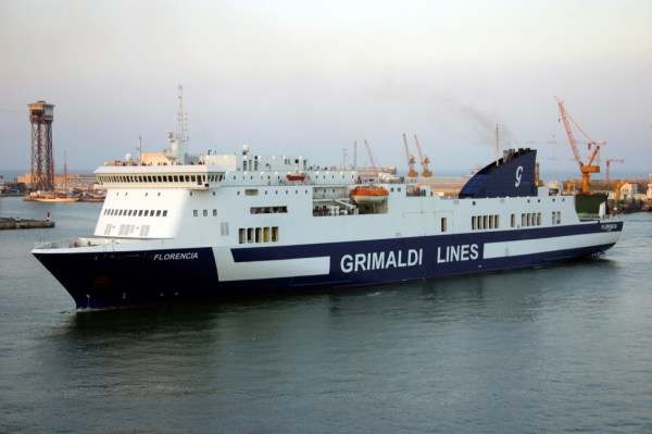 MERCHANTSHIPS.info - Grimaldi Lines/Florencia