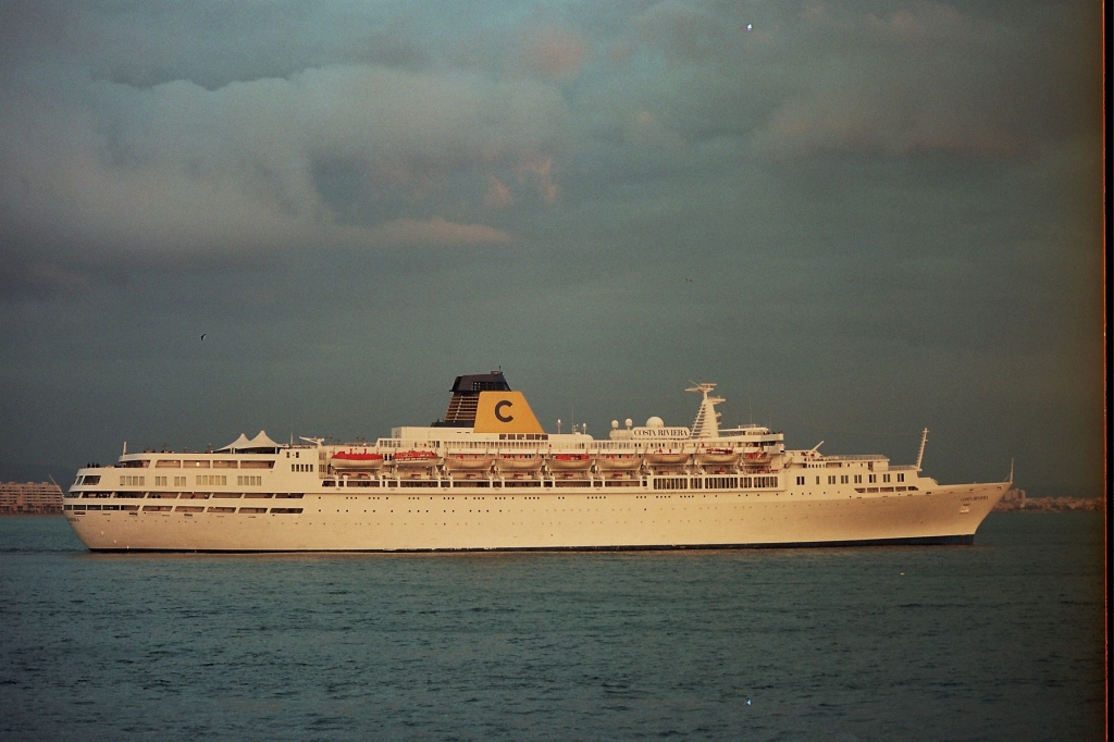 MERCHANTSHIPS.info - Costa Riviera/Costa Riviera